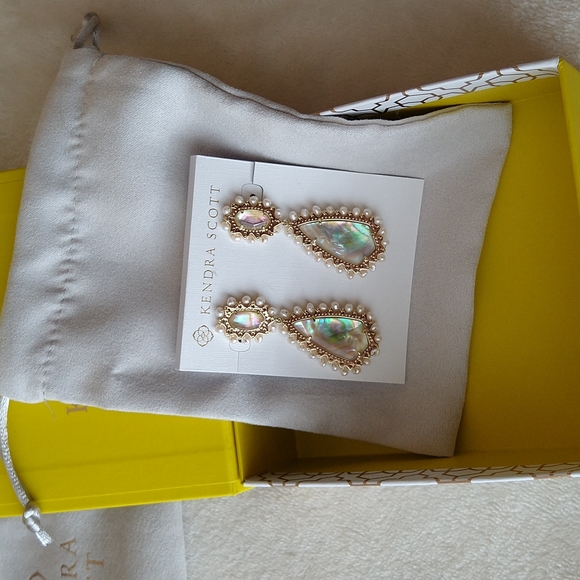 Kendra Scott | Jewelry | Kendra Scott Beaded Camry Drop Earrings Gold Iridescent Abalone Pearls ...